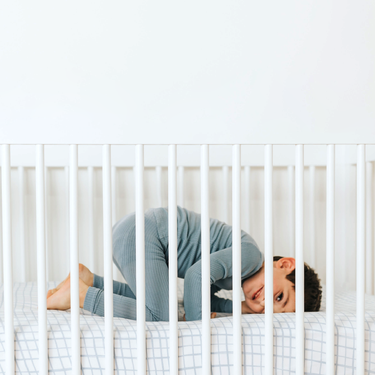 Blue Window Pane – Petit Sleep